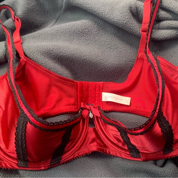 Cacique | Intimates & Sleepwear | Cacique Low Cut Balconette 44dd Red ...